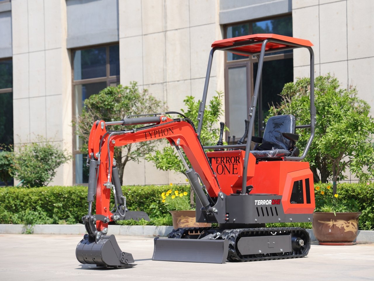 MINI EXCAVATORS - TYPHON NOW